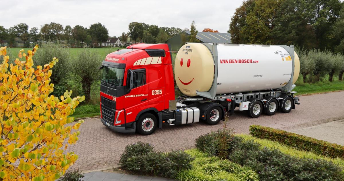 In the spotlight: new tank containers - Van den Bosch